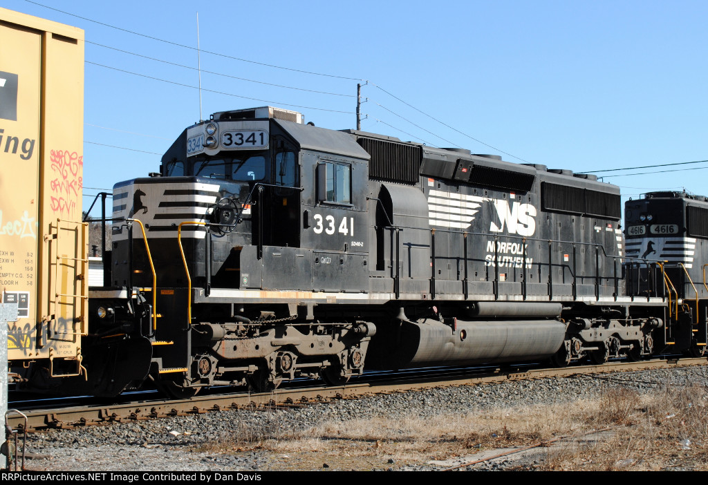 NS SD40-2 3341 trails on H76